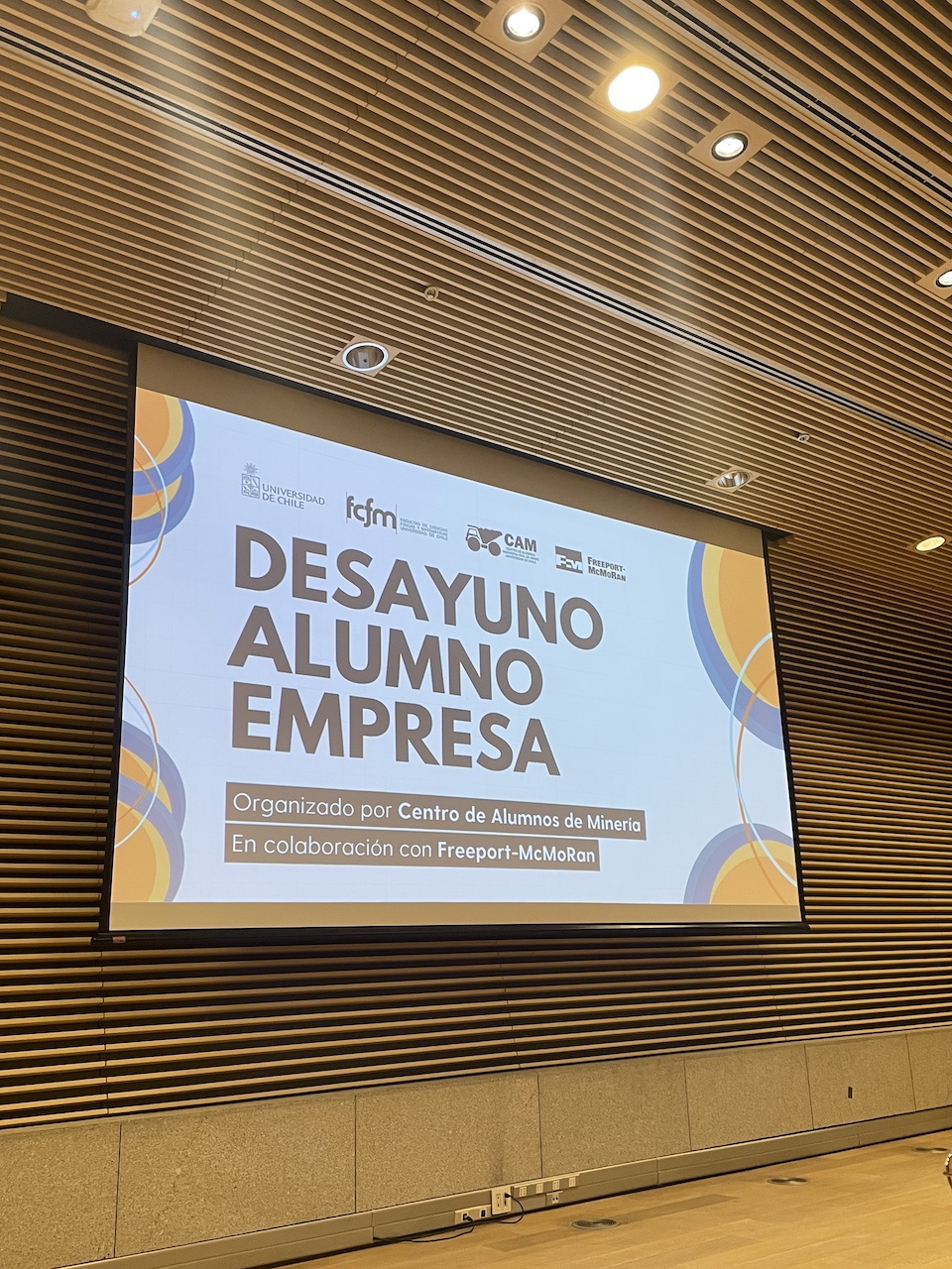 Desayuno Alumno–Empresa: conectando formación y experiencia ...